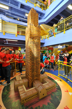 Build with Lincoln Logs - Bacon Free Library